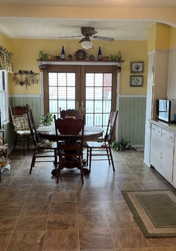 Sad Sam Jones Historic Cottage - Special Finds, Unique Homes