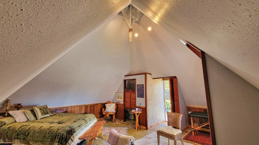 Luxury Hawaiian Home plus Pyramid Bungalow - Unique Properties