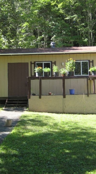 Prepper Home with Bunker - Special Finds, Unique Homes