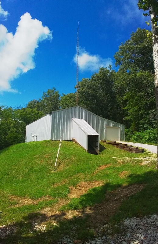 Underground Prepper Bunker - Special Finds, Unique Homes